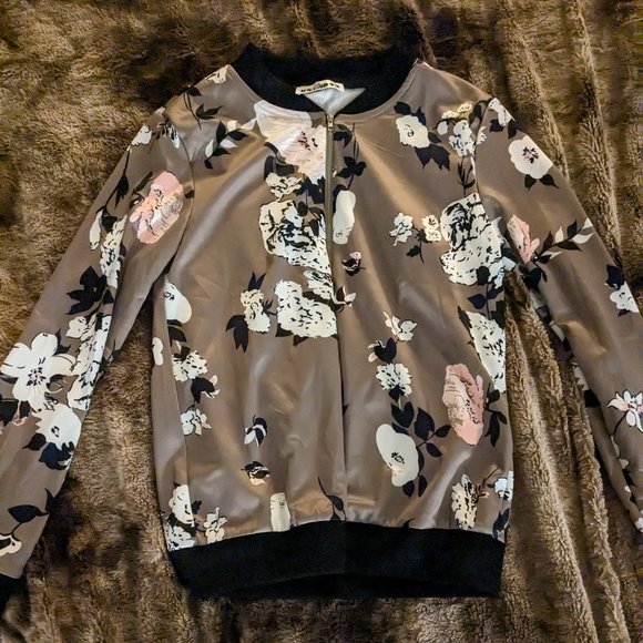 unbranded | Jackets & Coats | Unbranded Zip Up Light Jacket | Poshmark